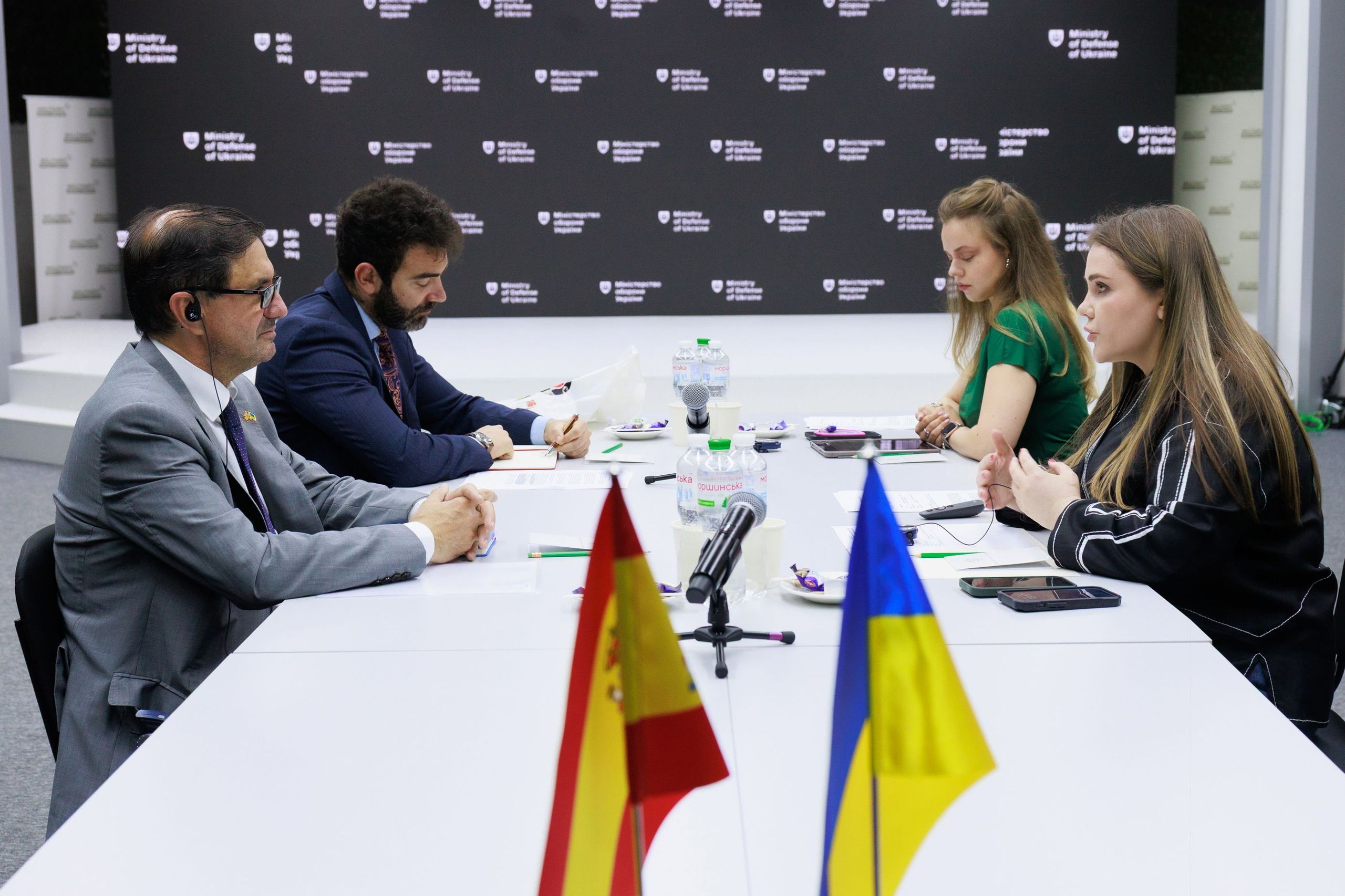 Ukraine and Spain discuss cooperation in the IT and space domains | MoD ...